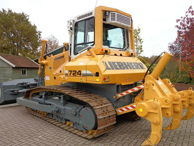 Гусеничный бульдозер Liebherr PR 724 аренда строительной техники в ...