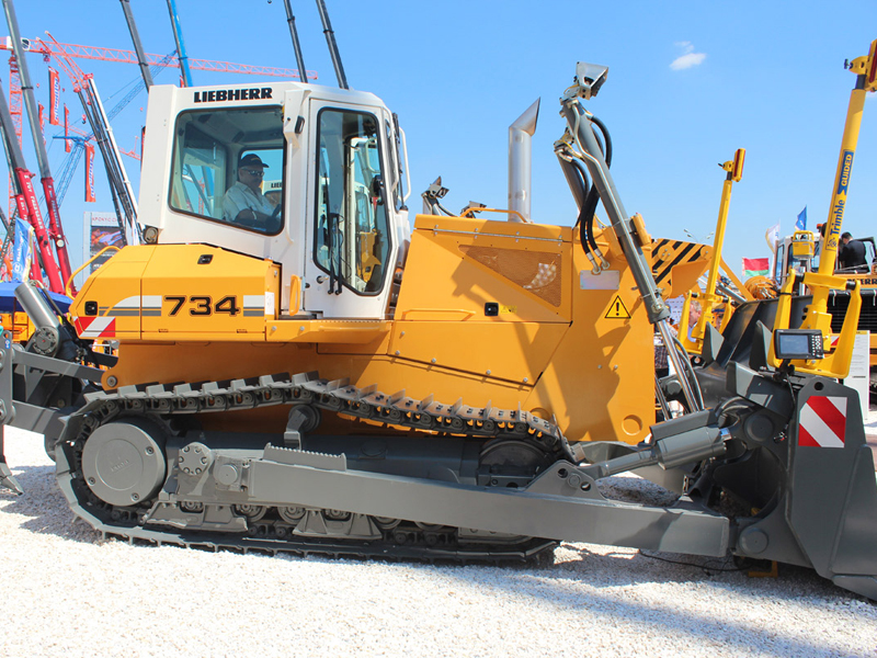 Гусеничный бульдозер Liebherr PR 734 аренда строительной техники в ...